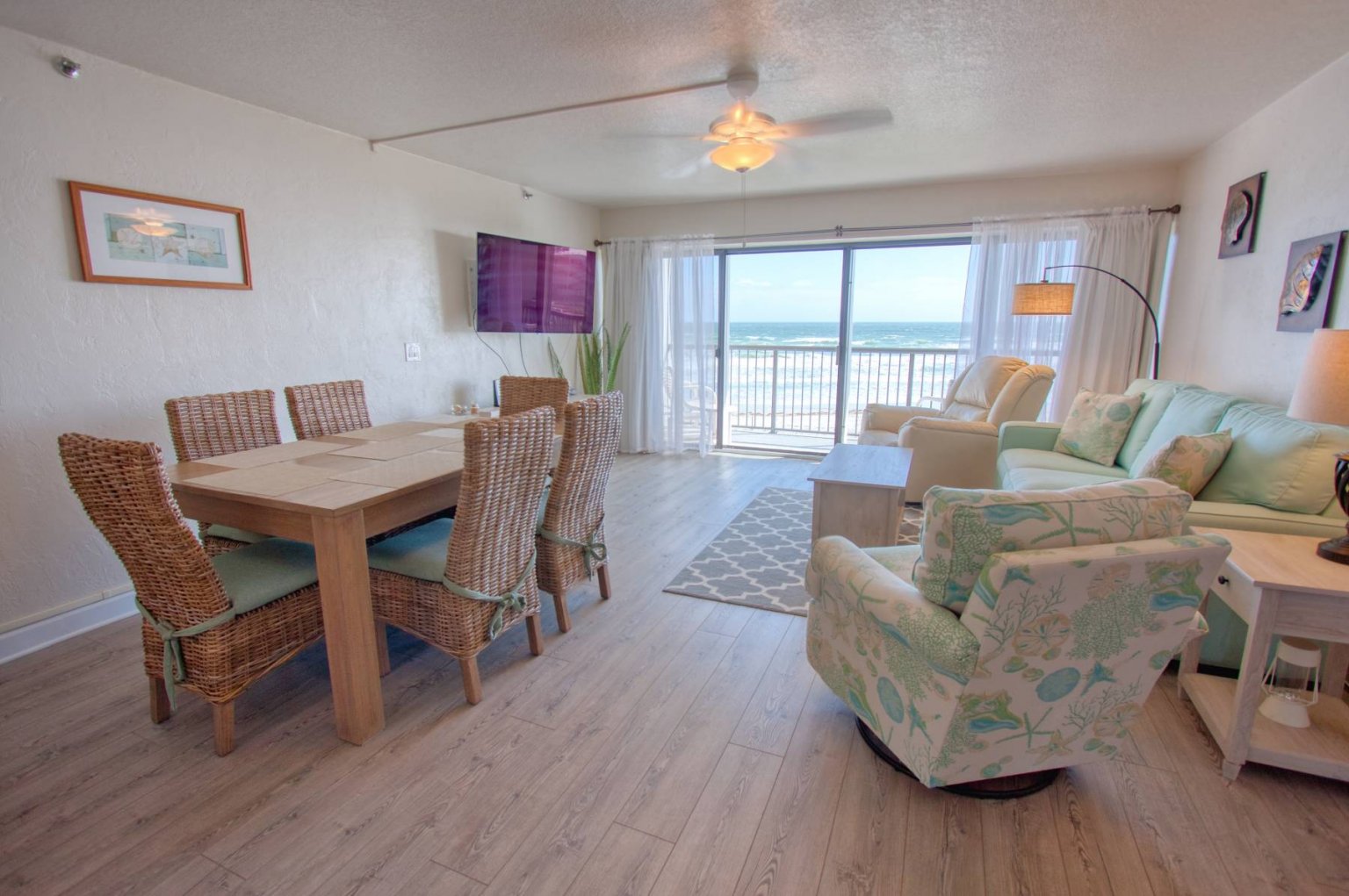 #305 (2-Bedroom) - Watermark Condominium